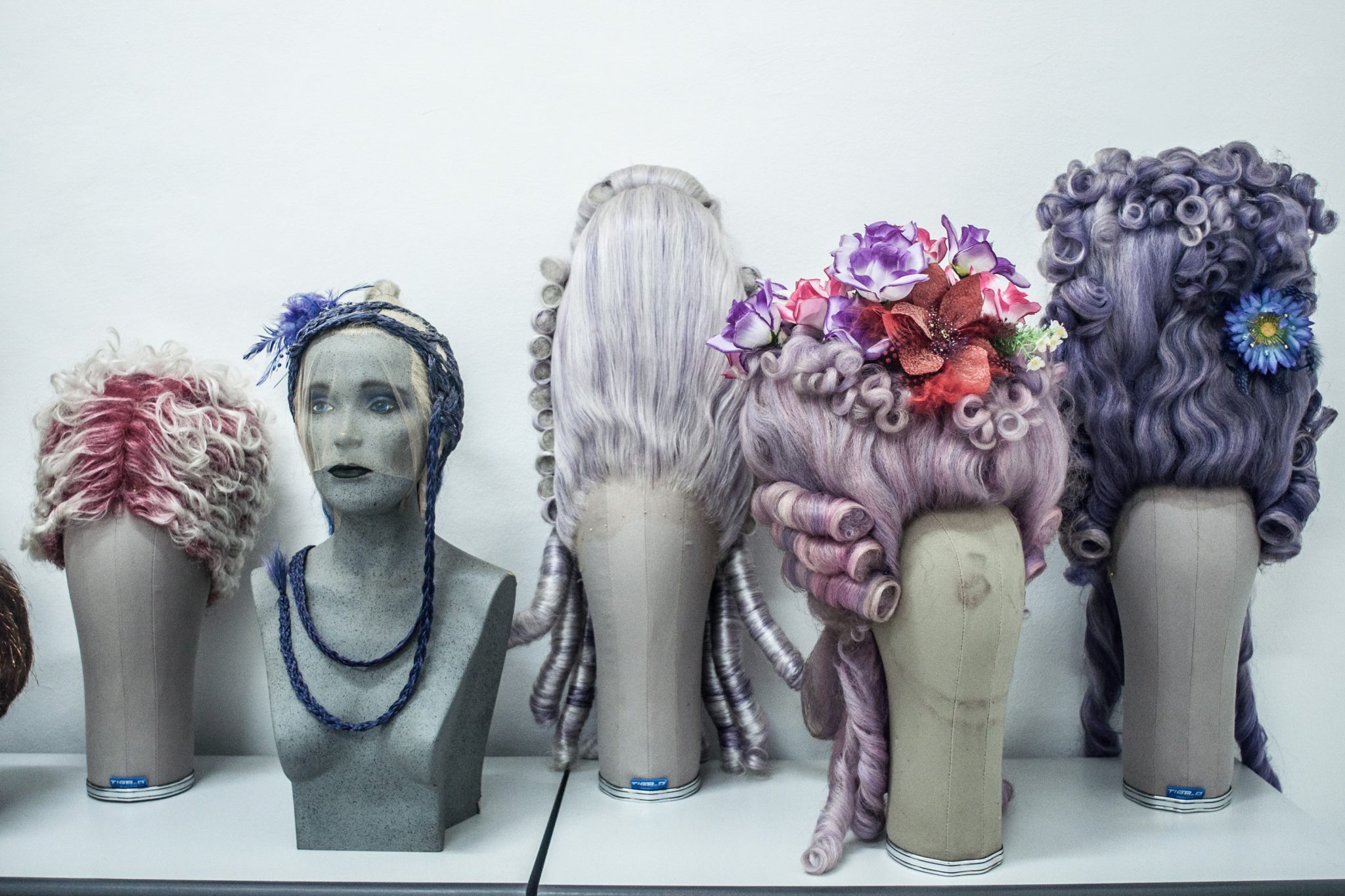 How Wigs are Made - Discovery UK