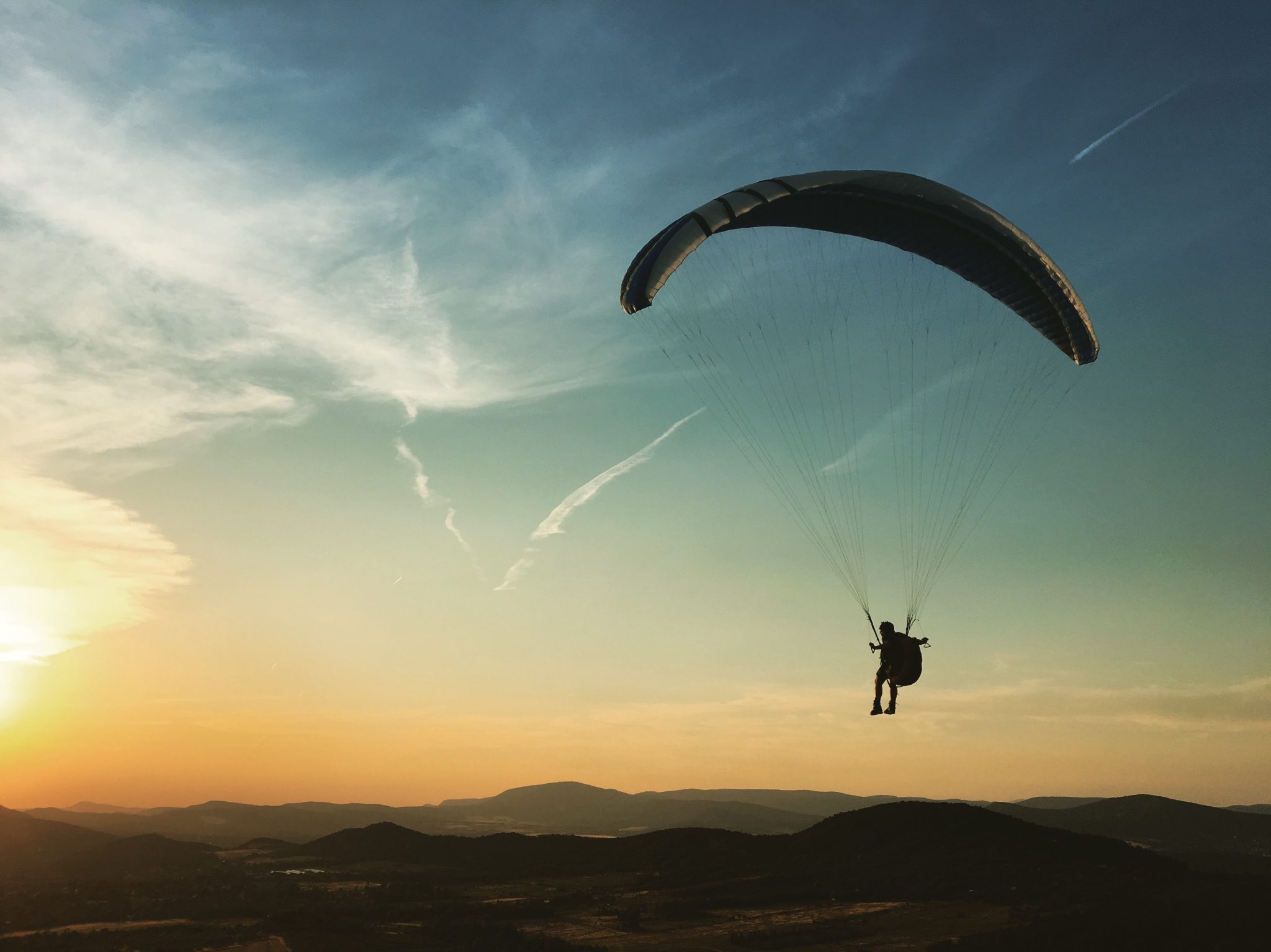 What is Paragliding? - Discovery UK